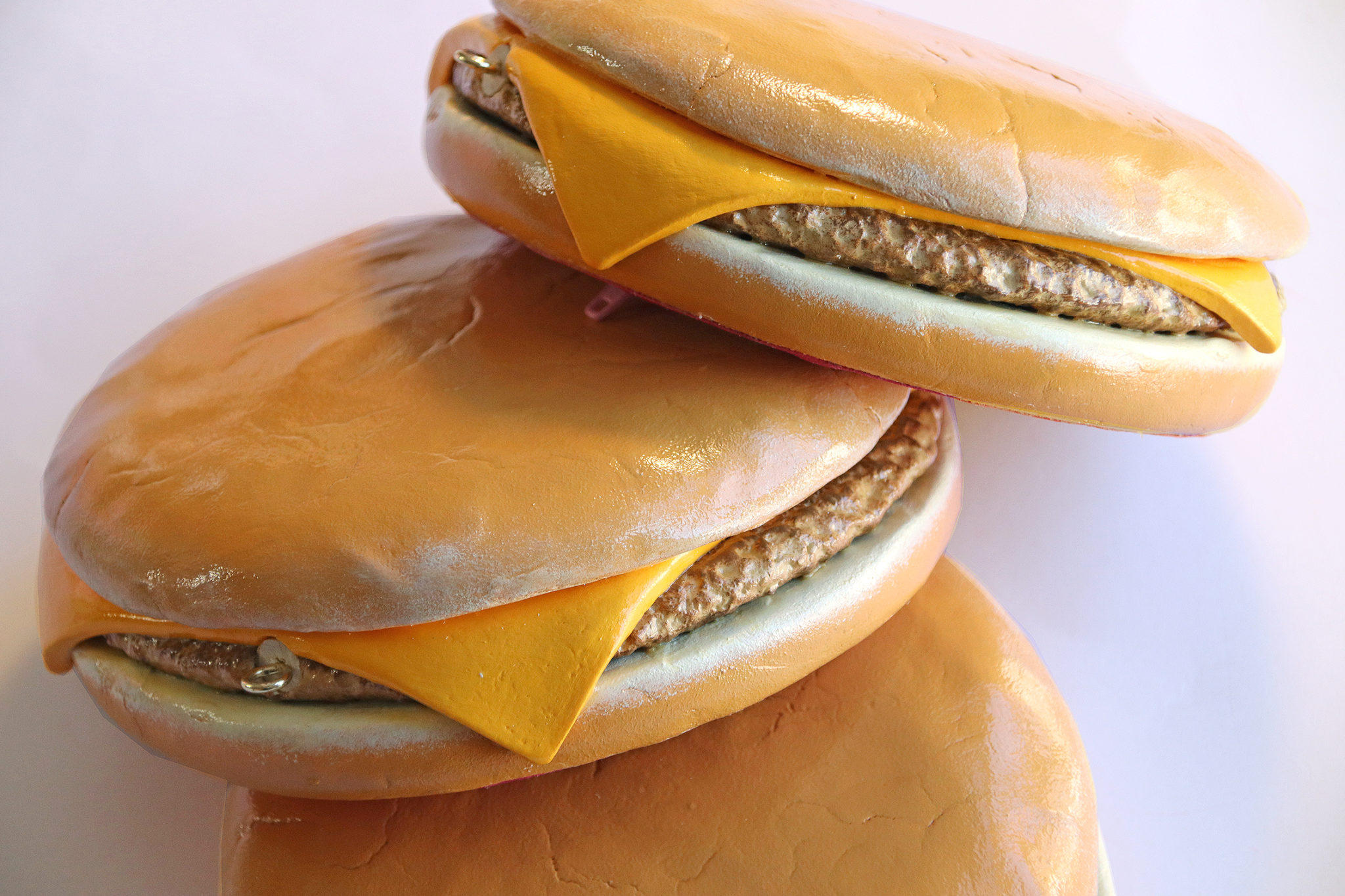CHEESEBURGER COIN PURSE - Rommy de Bommy