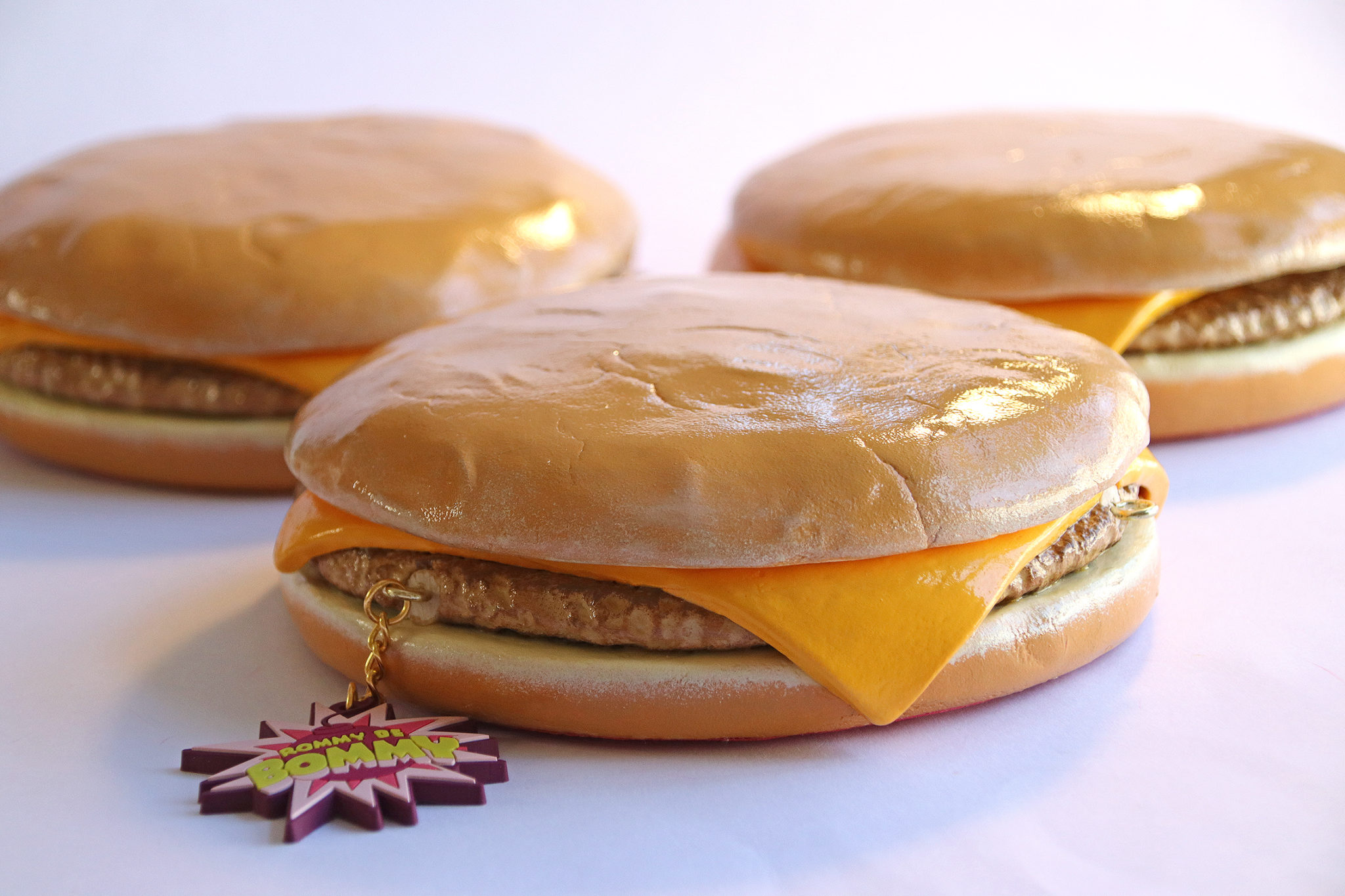 CHEESEBURGER COIN PURSE - Rommy de Bommy