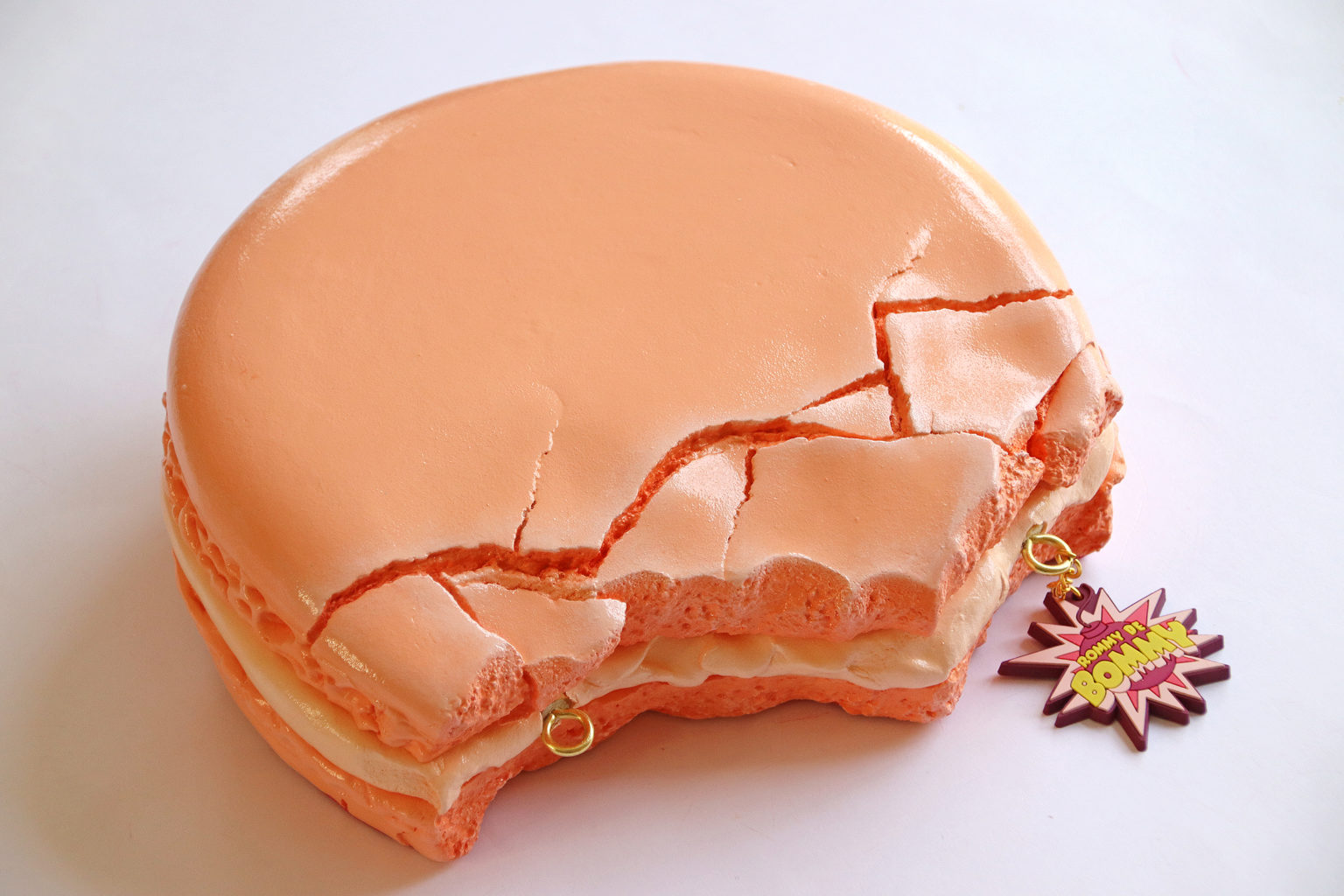 HALF-EATEN MACARON PURSE - Rommy de Bommy